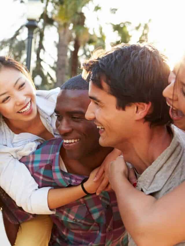How to Make Friends in College – The Ultimate Guide on College ...